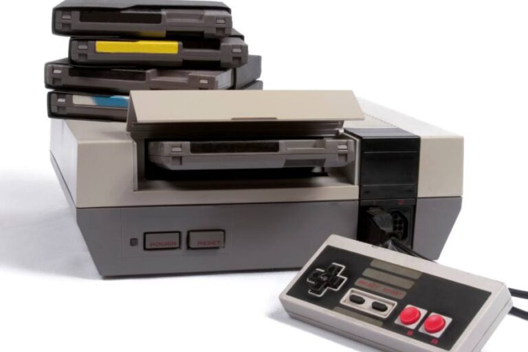 31 Vintage Items Worth Money: How Much Is Your Old Stuff Worth?