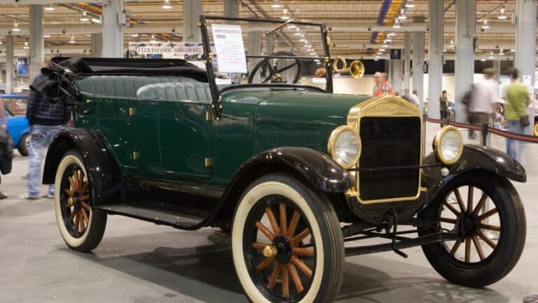 Here's What Travel Was Like 100 Years Ago