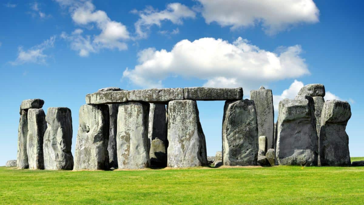 15 Fascinating Facts About Famous Landmarks Hardly Anyone Knows