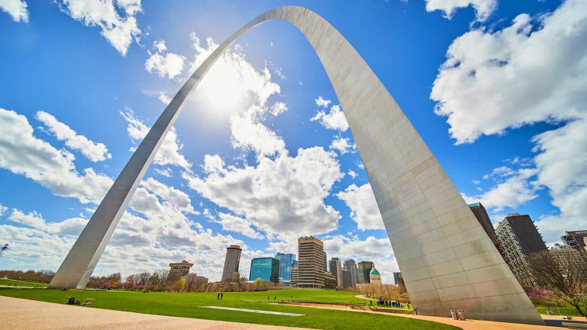 The Surprising (And Not So Surprising) National Parks Getting the Most ...