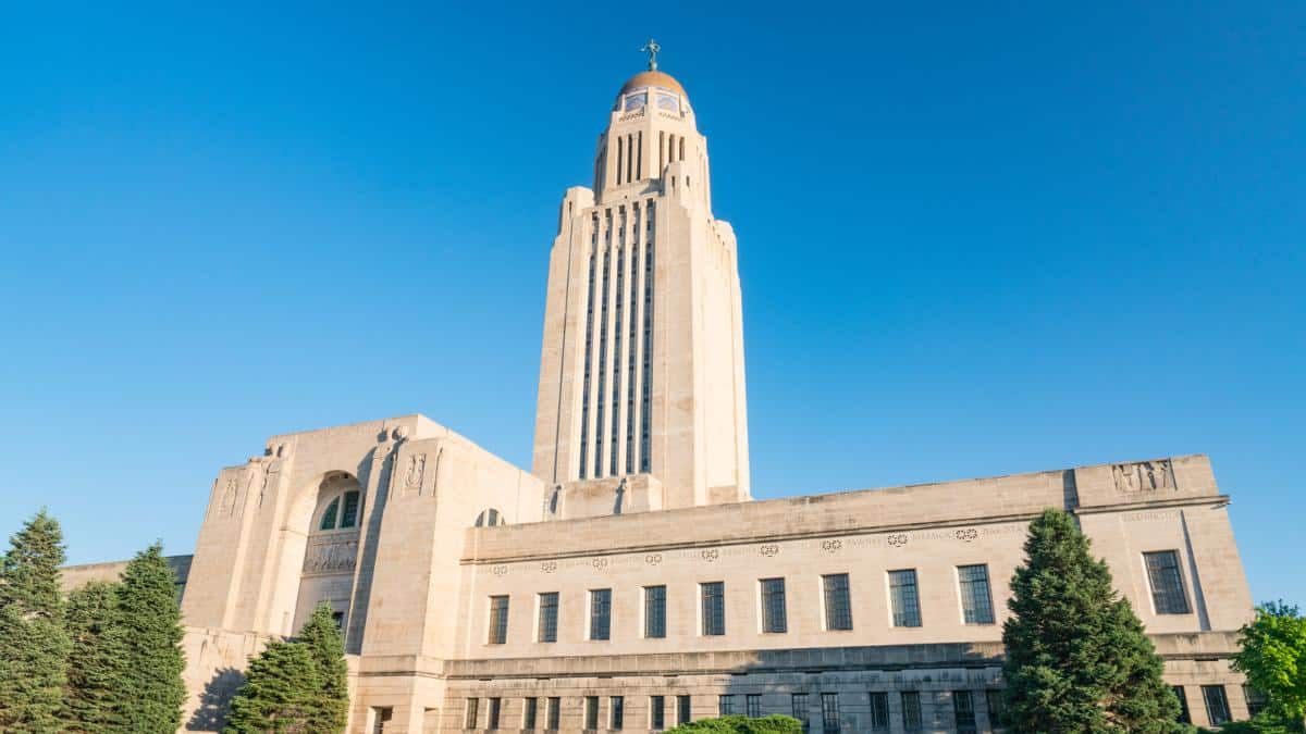 15 States With the Coolest Capitol Buildings - Is Yours on the List?